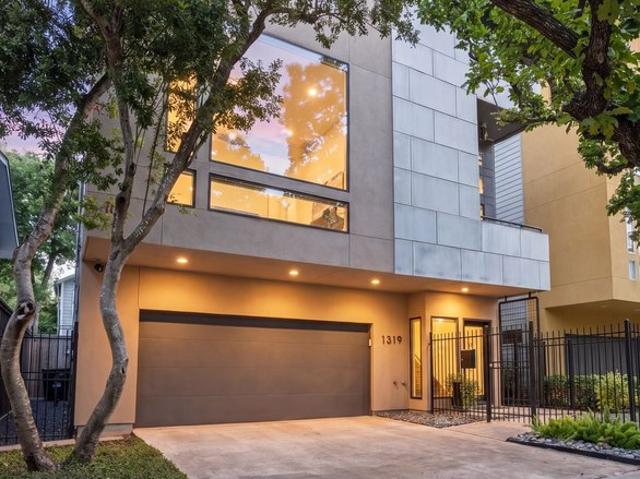 1319 Hawthorne St, Houston, TX 77006