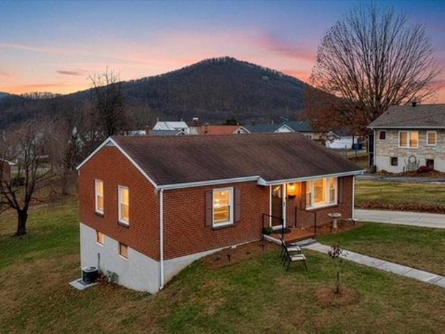 1319 Pechin Ave SE, Roanoke, VA 24013