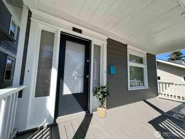 1319 S 9 Street