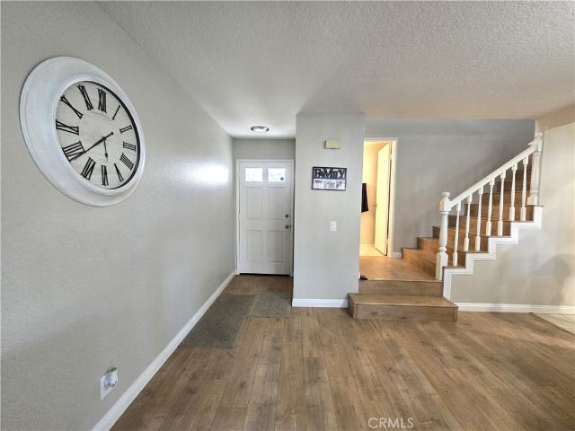 1319 S Country