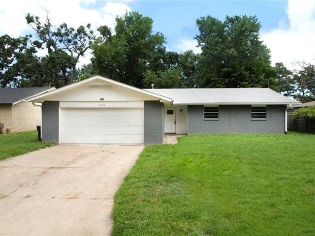 1319 W Forest Dr, Rogers, AR 72756