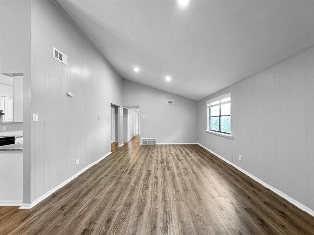 1319 Wisteria Way