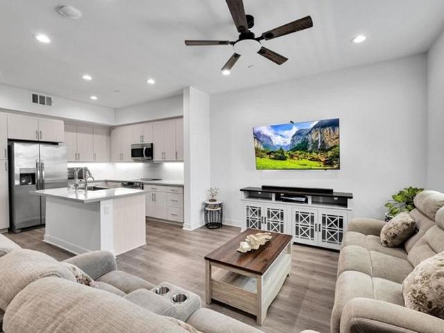 1319 Yannis Ct, El Cajon, CA 92019