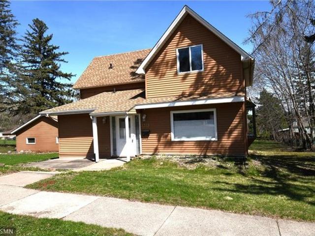 1319 2nd St N, Stillwater, MN 55082