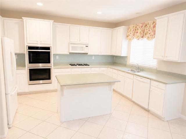 13104 Angeles Trail Way