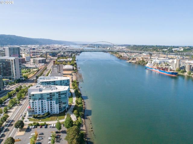 1310 NW Naito PKWY # 1001