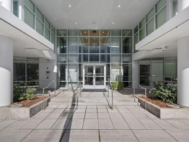 1310 nw naito pkwy # #1002a
