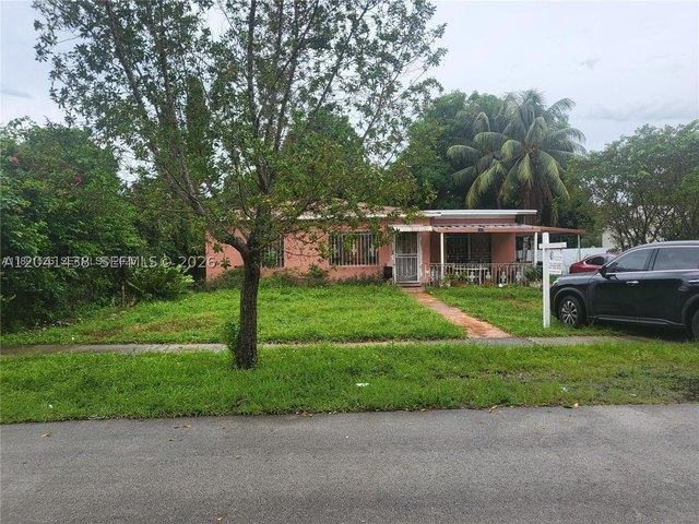 1310 NE 130th St, North Miami, FL 33161