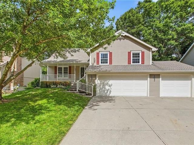 1310 Amesbury Ave, Liberty, MO 64068