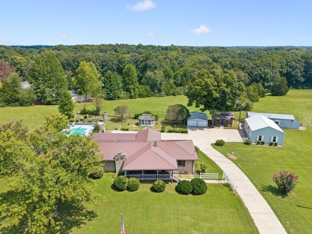 1310 Bakers Work Rd, Burns, TN 37029