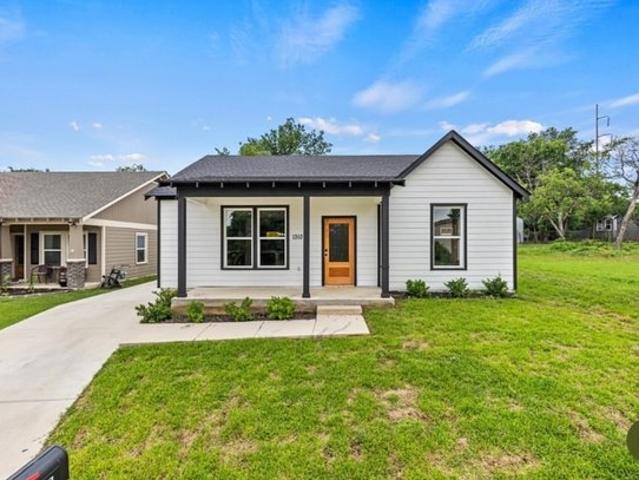 1310 Bessie St, Fort Worth, TX 76104