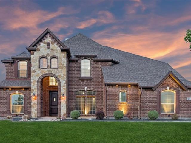 1310 Billingsley Dr, Waxahachie, TX 75167