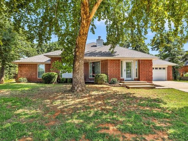 1310 Choctaw Trl, Blanchard, OK 73010