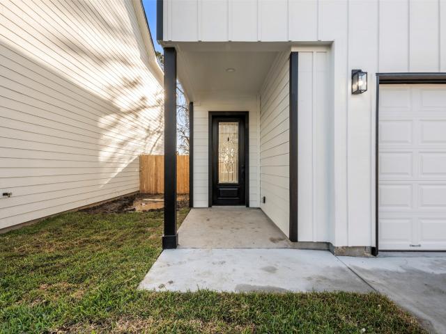 1310 Duff Ln, Houston, TX 77022 | MLS #81342