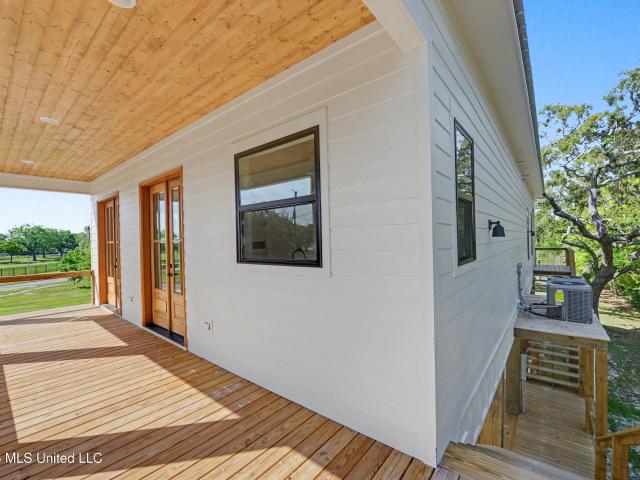 1310 Kensington Drive