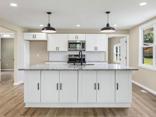 1310 Lakewood Lane