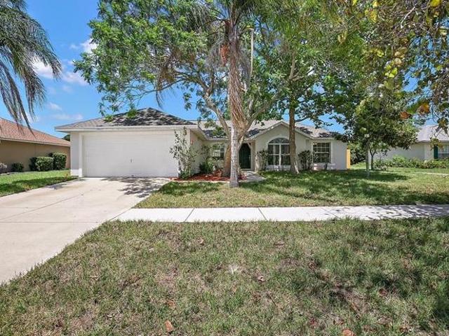 1310 Lake Idamere Blvd, Tavares, FL 32778