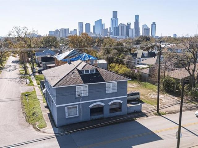 1310 Lorraine St, Houston, TX 77009