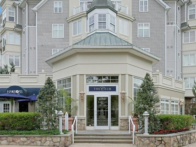 1310 Round Pointe Dr, Haverstraw, NY 10927