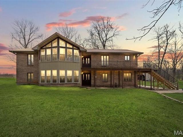 1310 Tillman Rd, Farmington, MO 63640