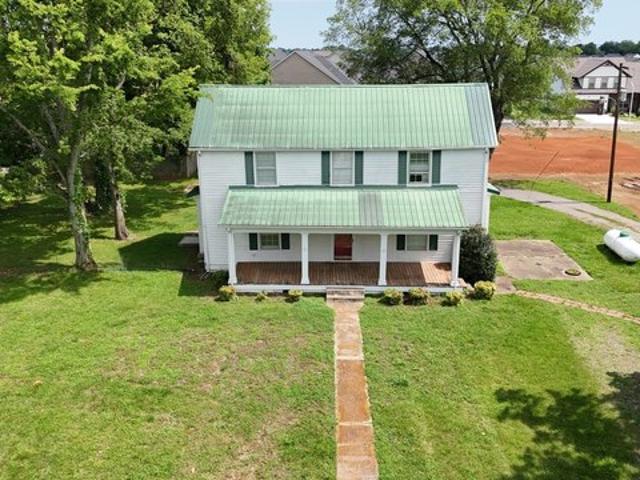 1310 Veterans Pkwy, Murfreesboro, TN 37128