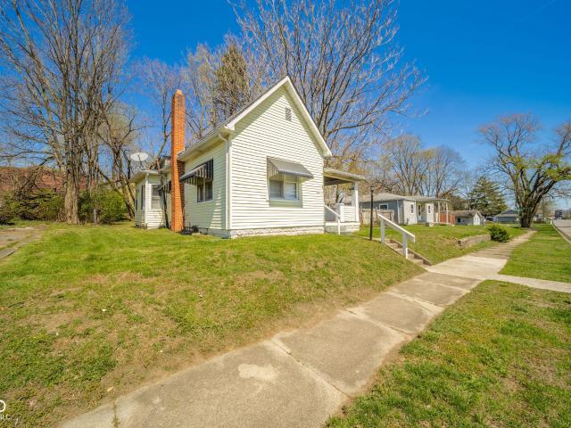 1310 W 13th St, Anderson, IN 46016 | MLS #22094 | Compass
