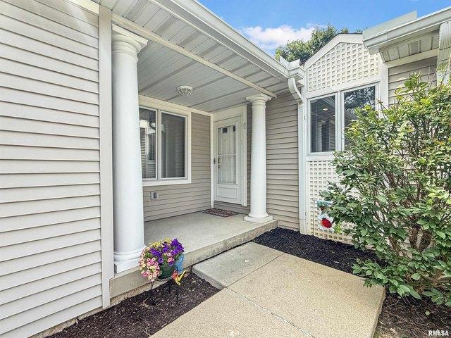 1310 W Cress Creek Ct, Peoria, IL 61614