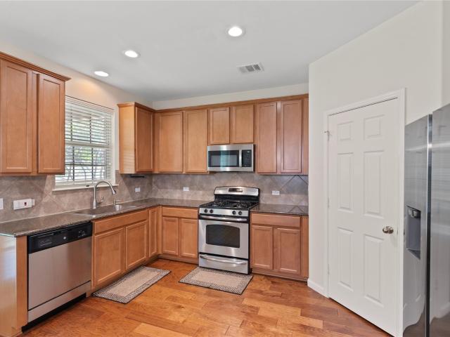 1310 W Parmer Ln # 2102