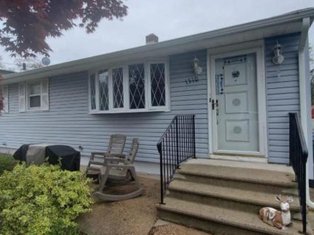 1310 Wall Ave, Burlington, NJ 08016