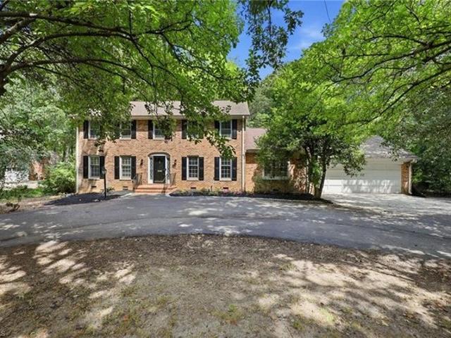 1310 Westridge Rd, Greensboro, NC 27410