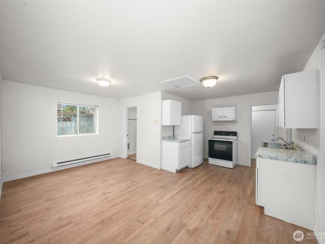 1310 1 S 8th