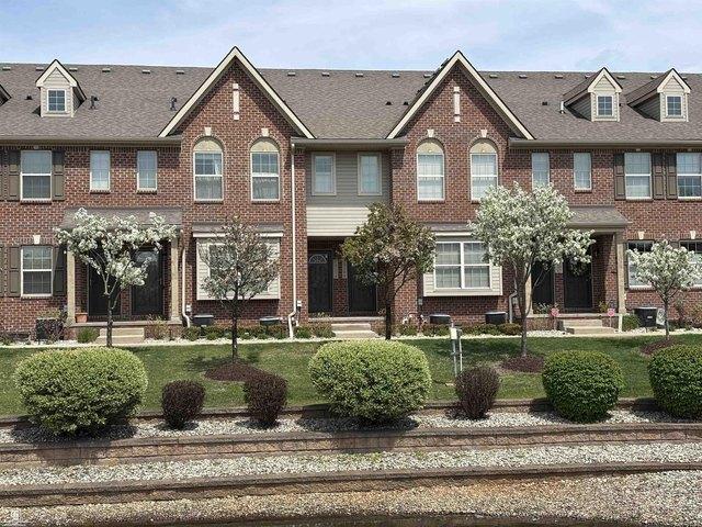 13113 Woodridge Cir Unit 7, Plymouth, MI 48170