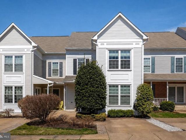 13112 Hearthside Ln, Fairfax, VA 22033