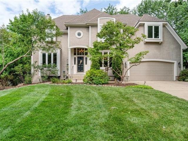 13112 Meadow Ln, Leawood, KS 66209