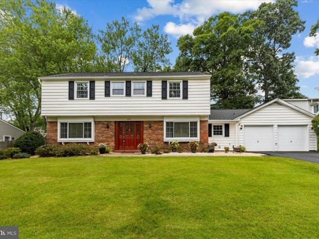 13117 Mercury Ln, Fairfax, VA 22033