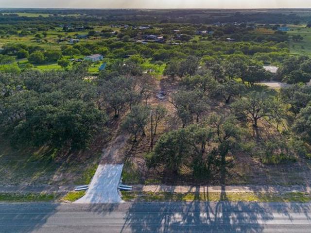 13117 N Highway 16, Poteet, TX 78065