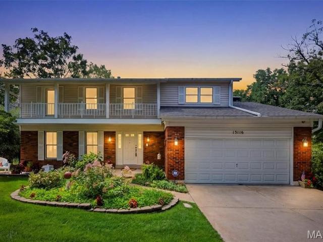 13116 Huntercreek Ridge Rd, Des Peres, MO 63131