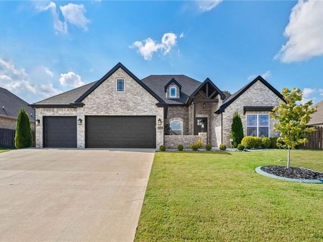 1311 Montieri Dr, Centerton, AR 72719
