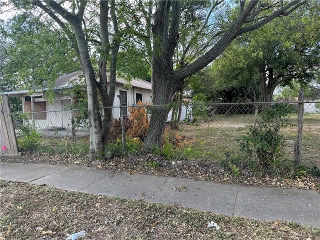 1311 Morris St, Corpus Christi, TX 78401 | MLS #467062 | Compass