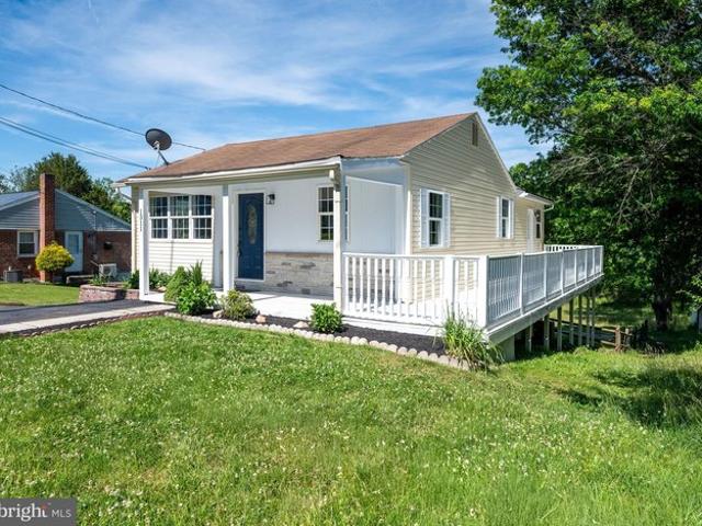 1311 Butter Ln, Reading, PA 19606