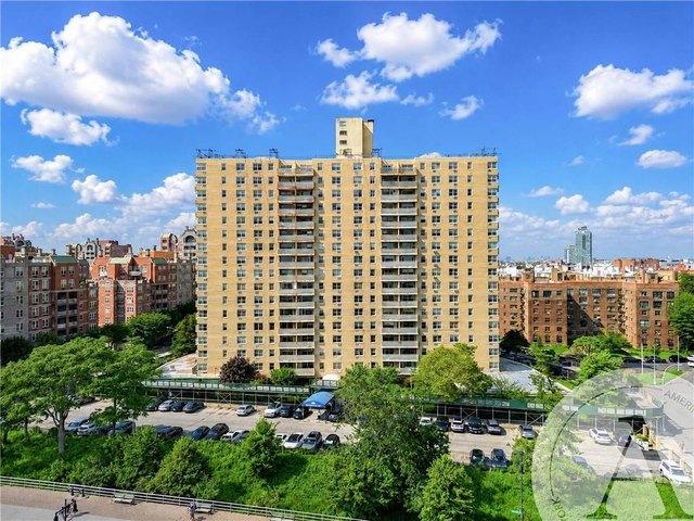 1311 Brightwater Ave Apt 3B, Brooklyn, NY 11235