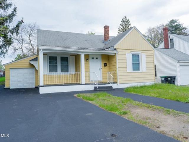1311 Curry Rd, Rotterdam, NY 12306