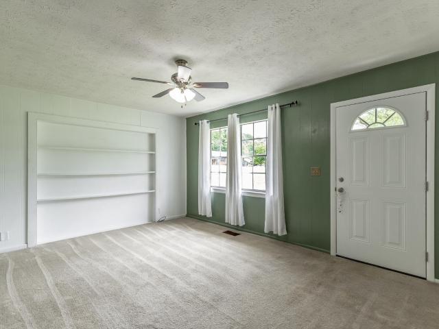 1311 Campbell Crescent