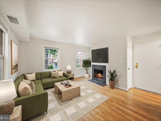 1311 E Abingdon Drive # 4