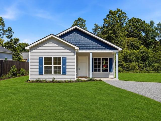1311 S 14th St, Lillington, NC 27546