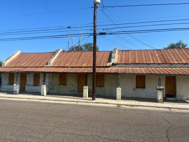 1311 San Eduardo Ave, Laredo, TX 78040