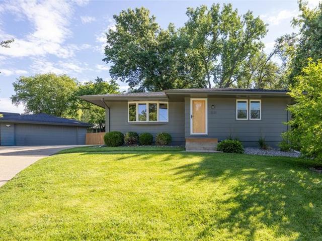 1311 Spring St, Des Moines, IA 50315