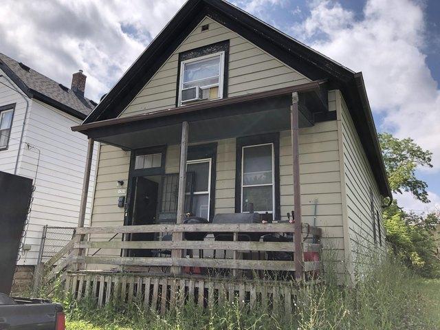 1311 W Albany Pl, Milwaukee, WI 53206