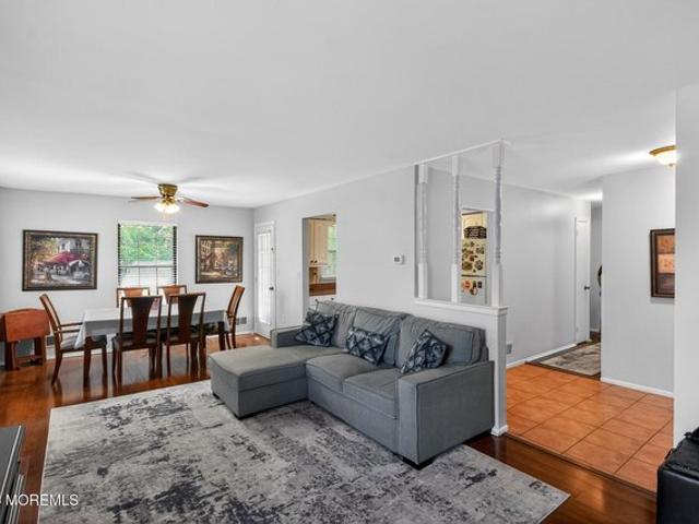 1311 Wellington Pl, Aberdeen, NJ 07747