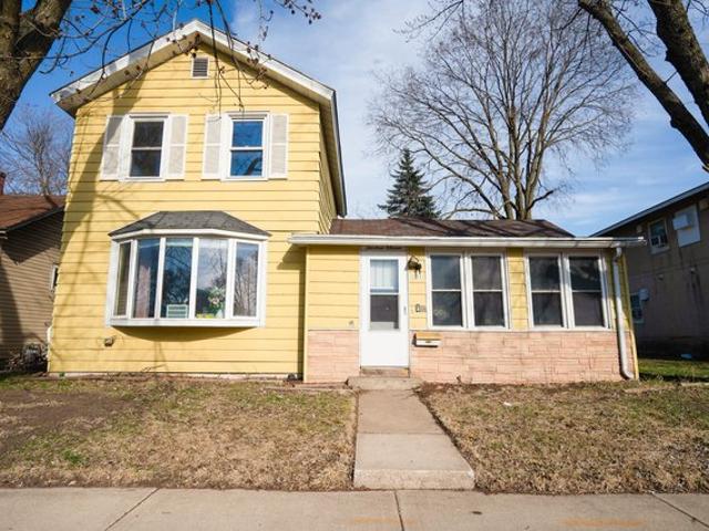 1311 4th St S, La Crosse, WI 54601